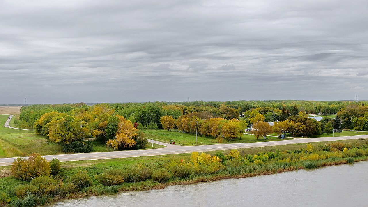 9 Manitoba and Saskatchewan Towns Where $400k Feels Like a Million