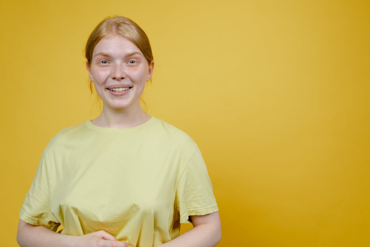 How to spot someone who's faking their happiness