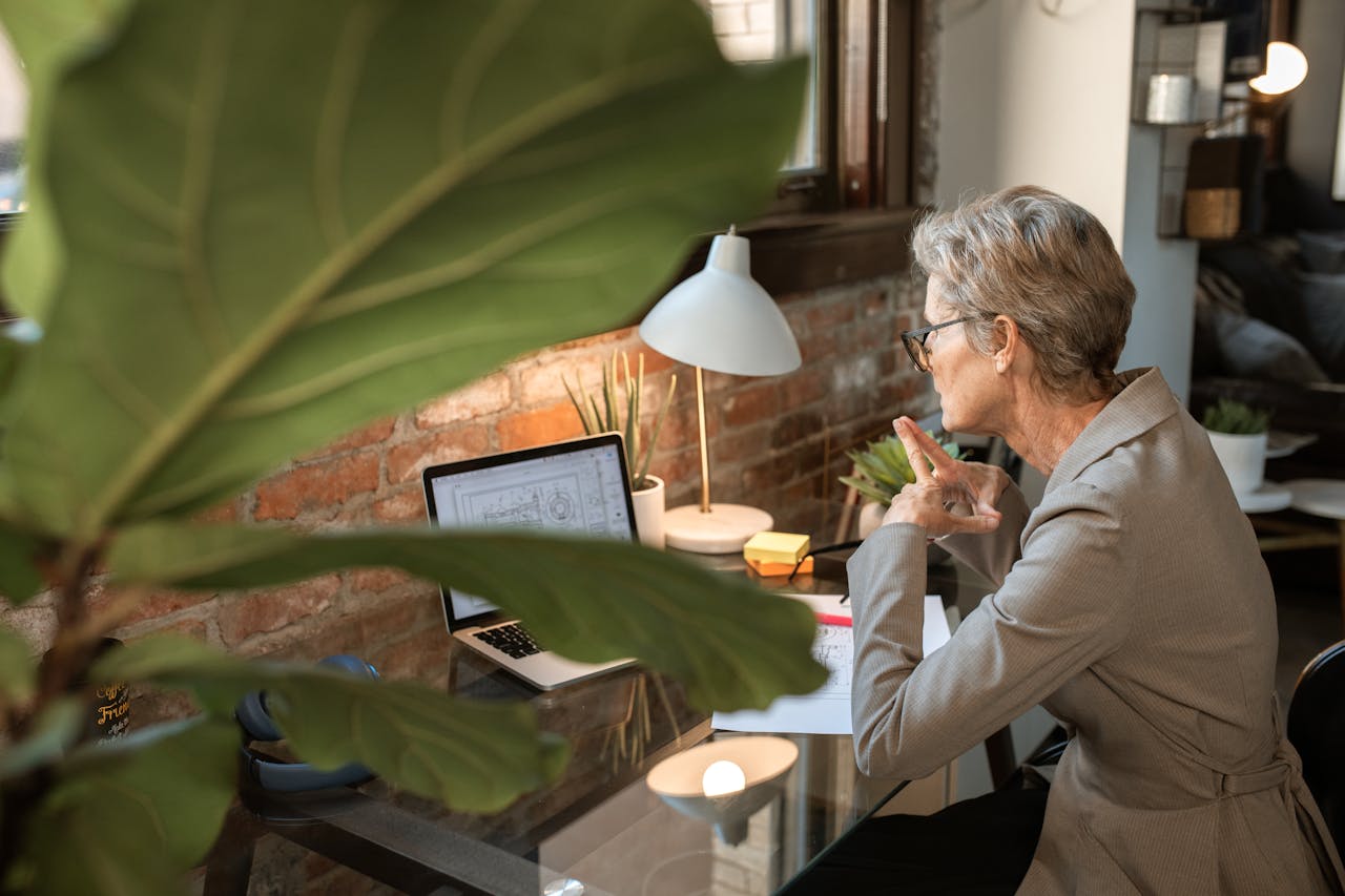 The RRIF withdrawal rules forcing retirees into higher tax brackets